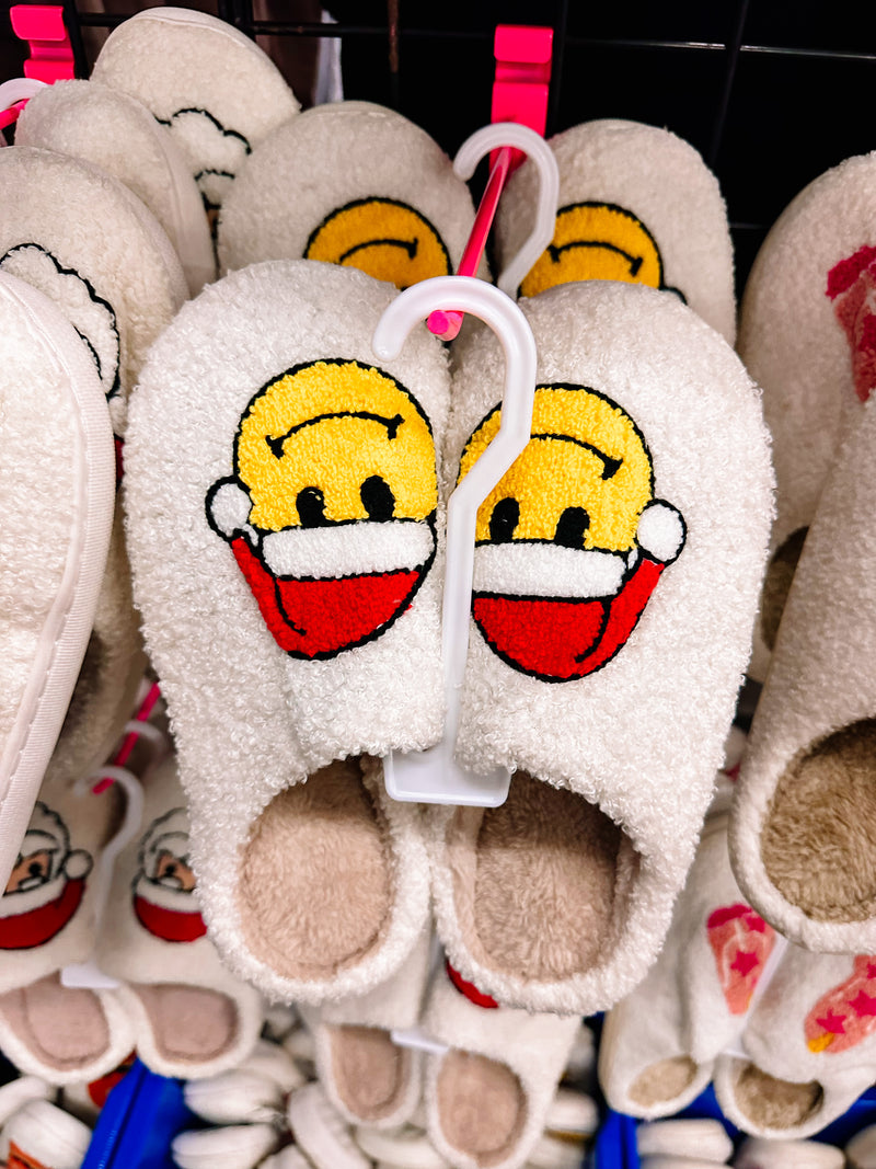 Smiley Christmas Slippers – The Crazy Cactus
